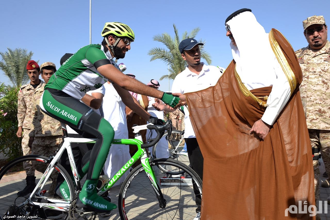 الأمير متعب بن عبدالله يدشن مجمع المنشآت الرياضية بالحرس الوطني ارشيف