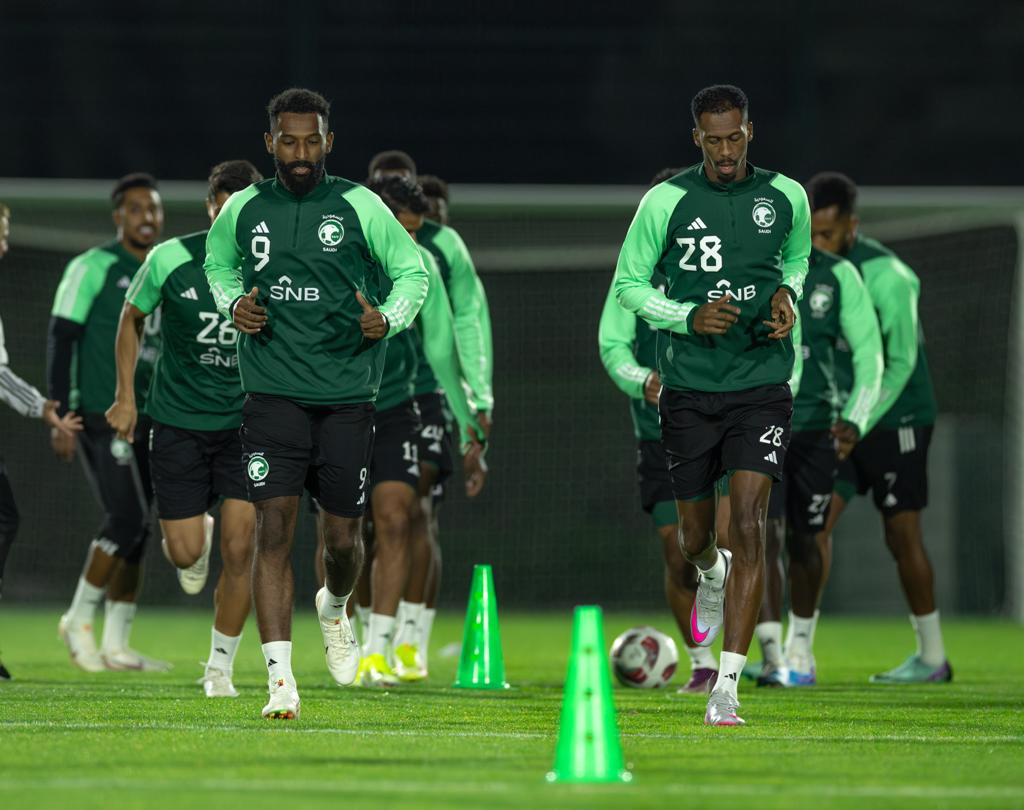 بمشاركة البليهي والمولد الأخضر يواصل تدريباته استعدادًا لكأس آسيا