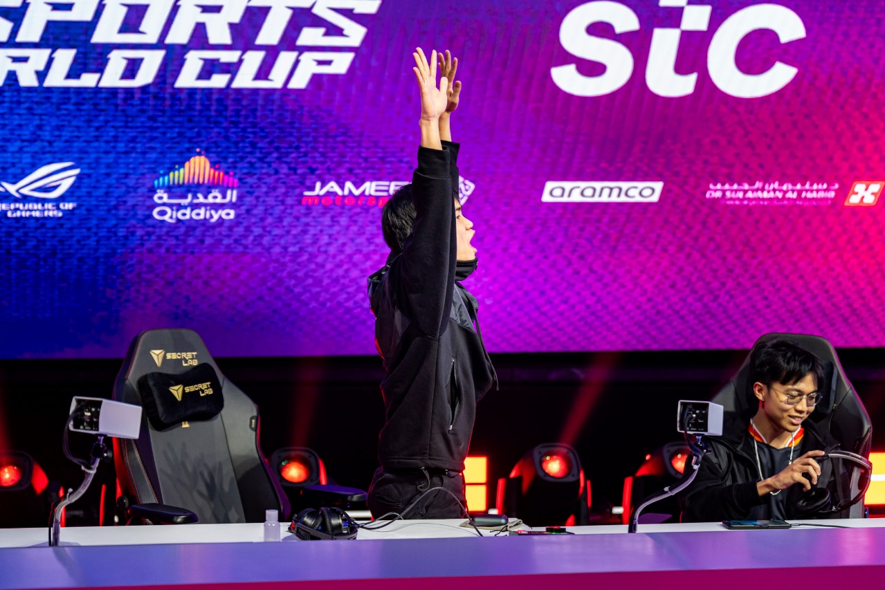 "Falcons AP.Bren" السعودي يواصل انتصاراته ويصل لنصف نهائي Mobile ...